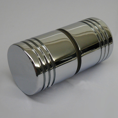 Cylinder shower door knob with small perimeter indentations